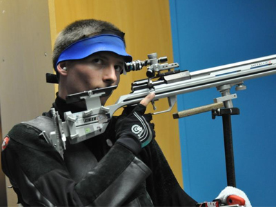 Dembeck belohnt sich für seine Aufholjagd mit Gold